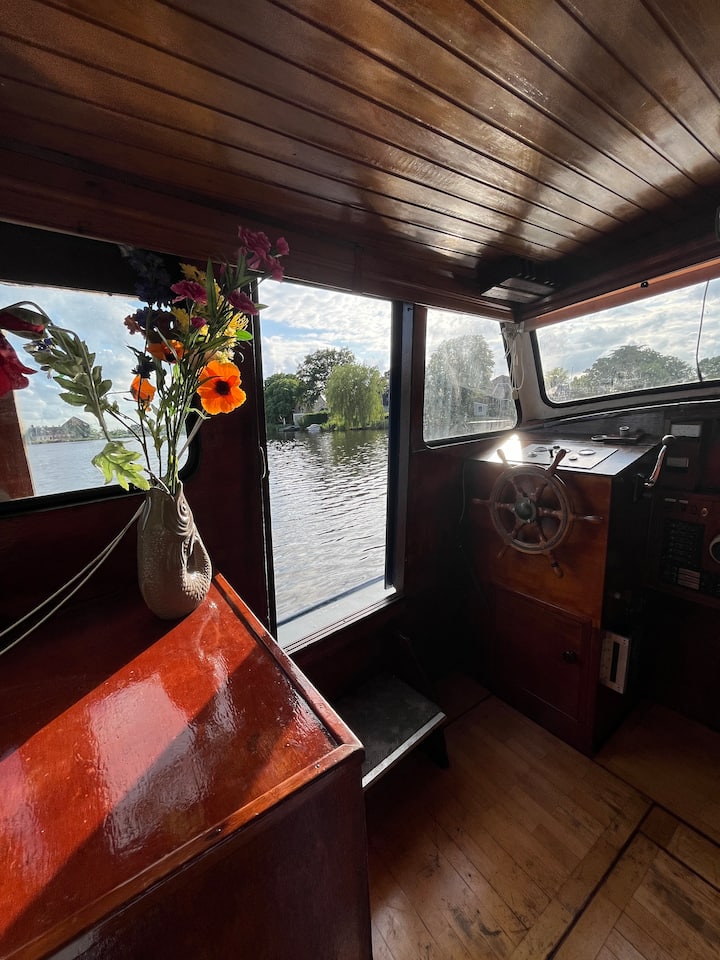 Enjoy Amsterdam Onboard The Tranquility - Amsterdam