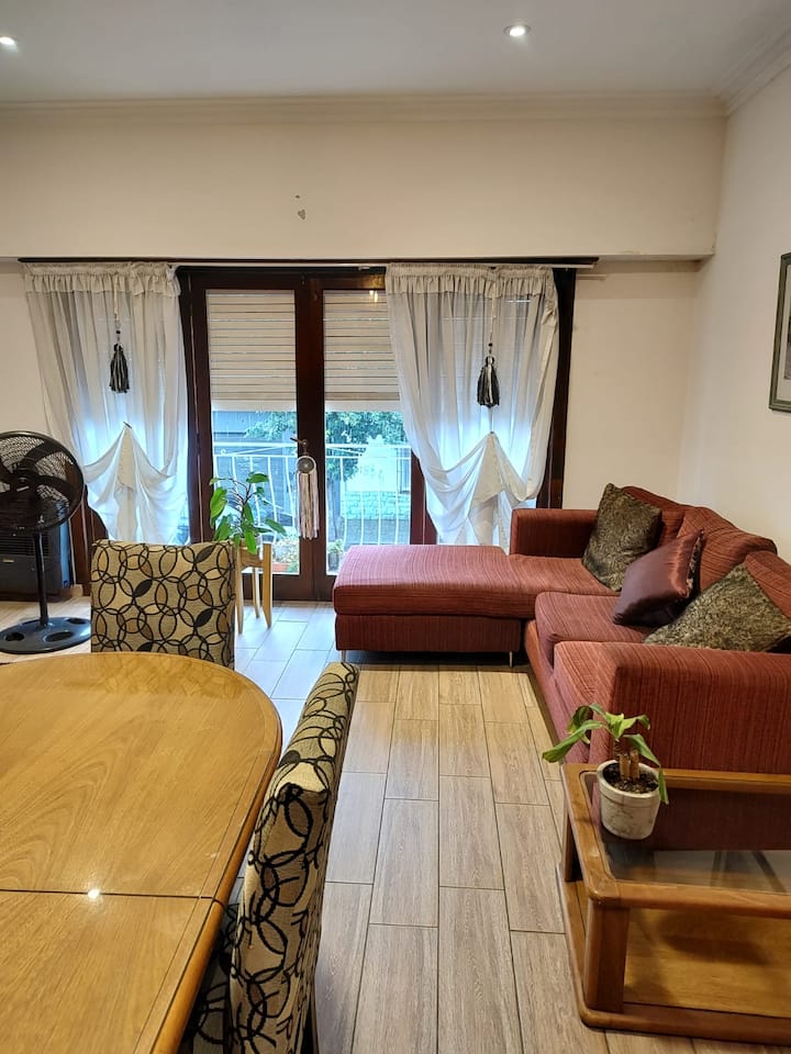 Chalet Con Garage Doble A La Calle Amplio Y Equipa - Mar del Plata