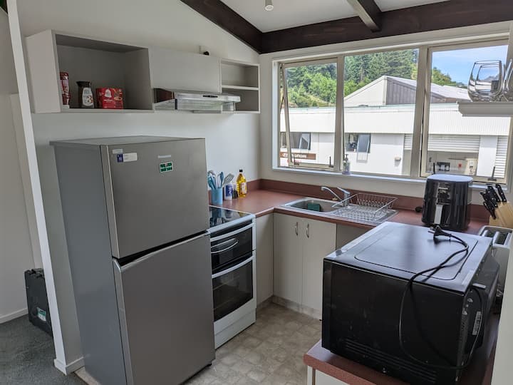 Convenience On Sawmill - Queenstown