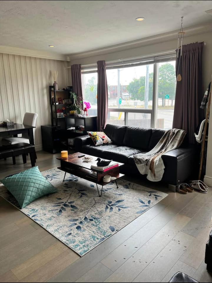 Room#2 Pearson Airport & Transit  At Doorstep - Mississauga