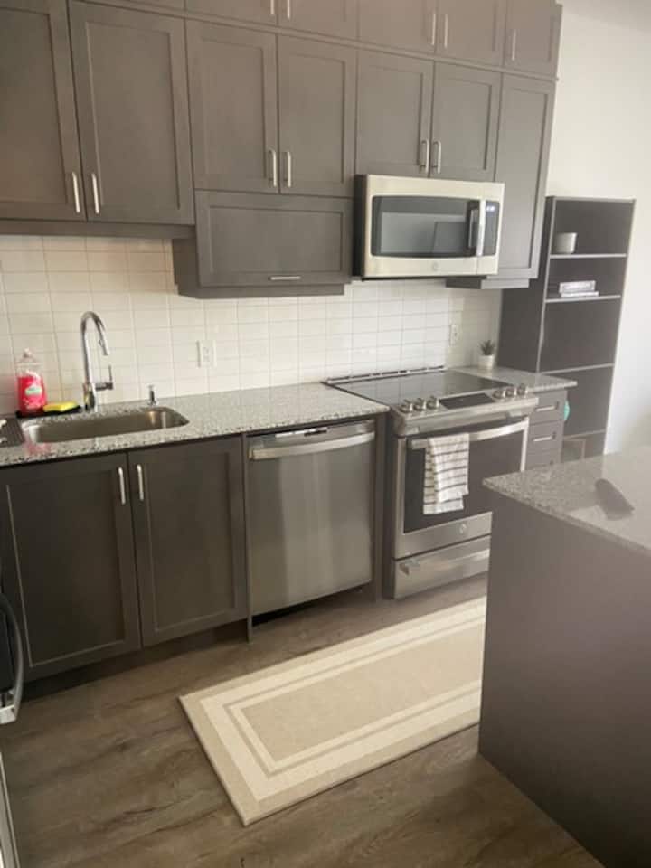 Brand New Condo In Oakville - Oakville