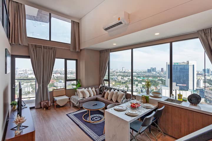 New Spacious Loft With Large Balcony - Bangkok