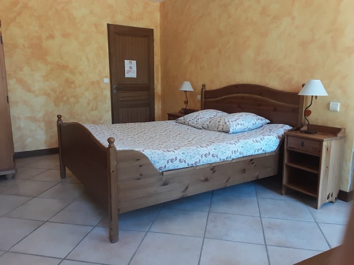 B&b Chambre D'hôte Au Cœur De La Région Des Lacs - Doucier