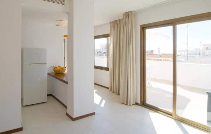 5 Guests Apartment Santa Eulalia Center, 50m Beach - Santa Eulària des Riu