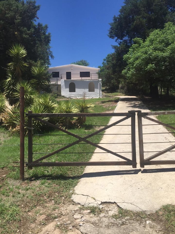Casa Al Pie Del Rio - Cosquín