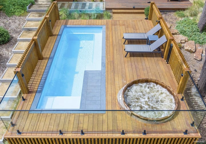 Spa And Pool Entertainer Rye! - Rye