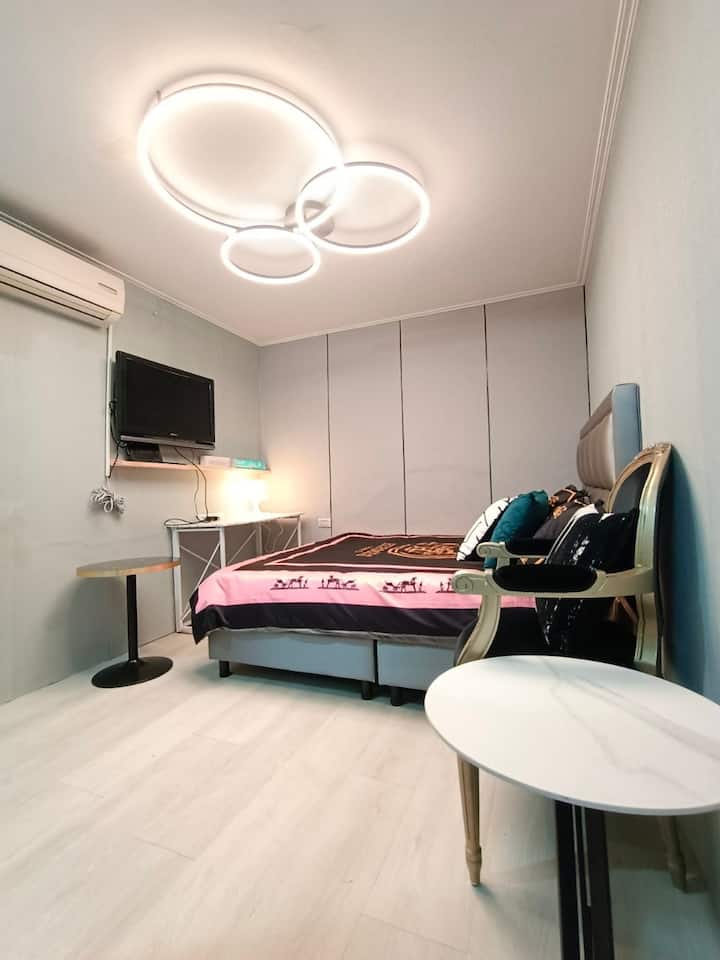 【極度安靜】中山|近西門|豪華住宅|安全雙層門|酒店式管理|友善外國人|適合寧靜者、淺眠|靜謐生活| - 新莊區