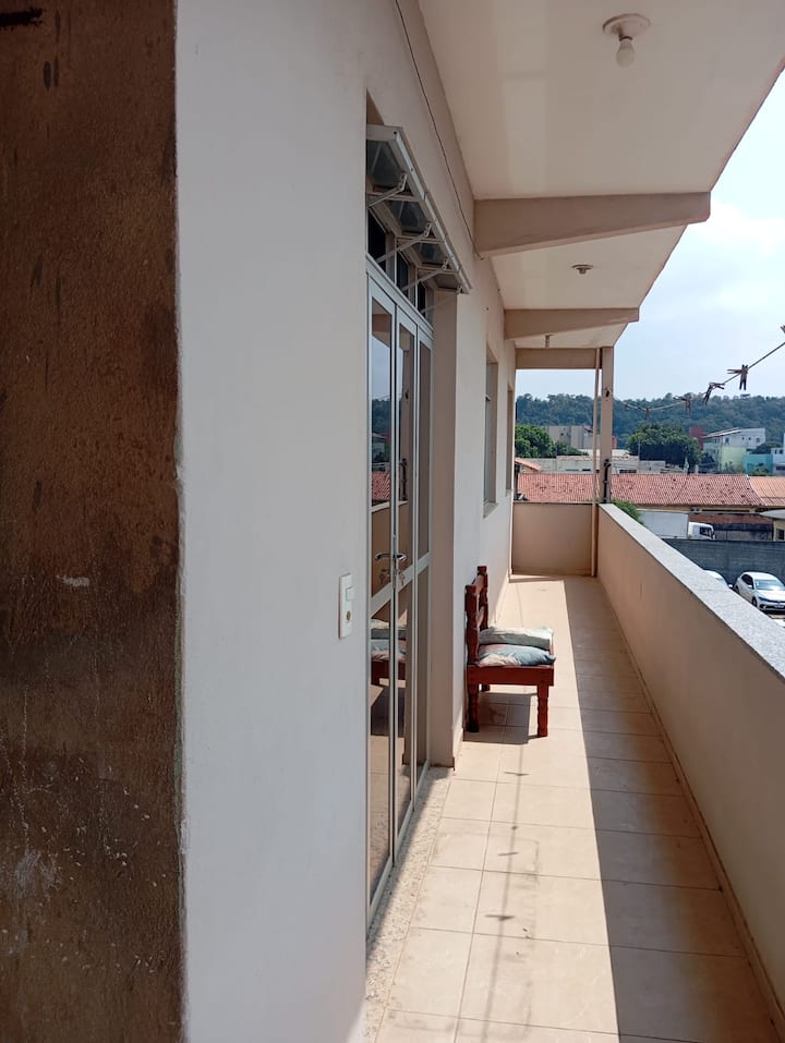 Apartamento Amplo C 3 Quartos. - Itaoca