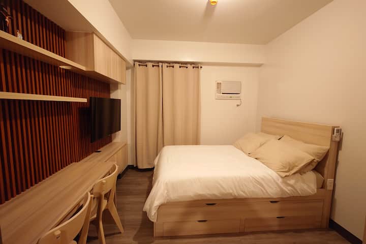 Minimalist Studio With Style - Lahug