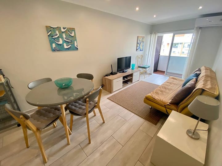 Excelente Apartamento T1 No Centro De Albufeira. - Albufeira