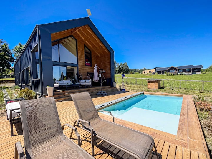 Moderna Casa Con Vista Al Lago - Los Ríos