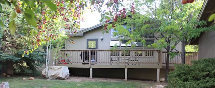 Cozy Cottage In The Heart Of The Country Club - Flagstaff, AZ