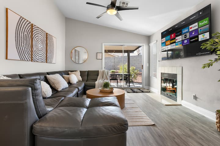 Modern 5 Bd Home W/ Spa, Tv In Bedrooms, Ping Pong - North Las Vegas, NV