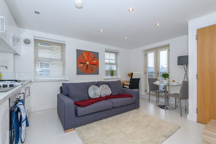Corner By The Canal - Leeds Central Duplex - Leeds