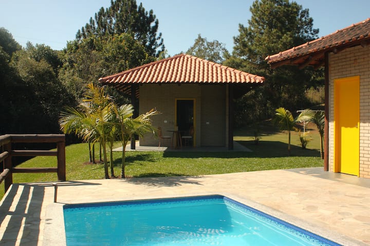 Adorável Chalé Da Piscina - Campo Largo