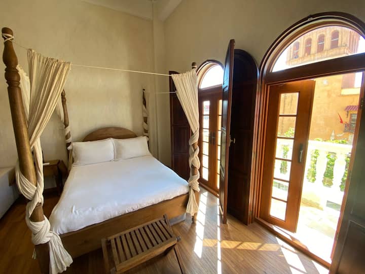 Colonial Studio W/ Balcony, Santo Domingo Sq+ Pool - Cartagena