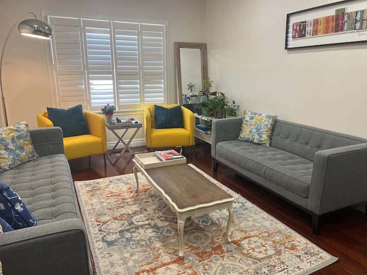 Family Home By The Beach - Pickering