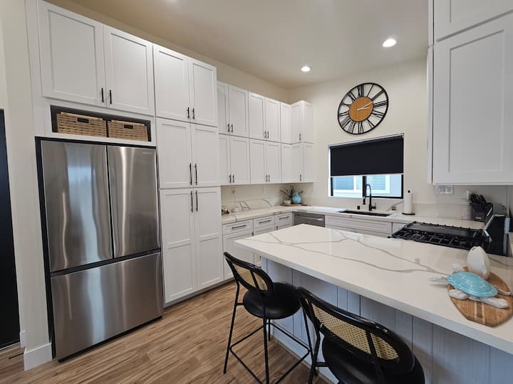 Huntington Beach Coastal Getaway - Huntington Beach, CA