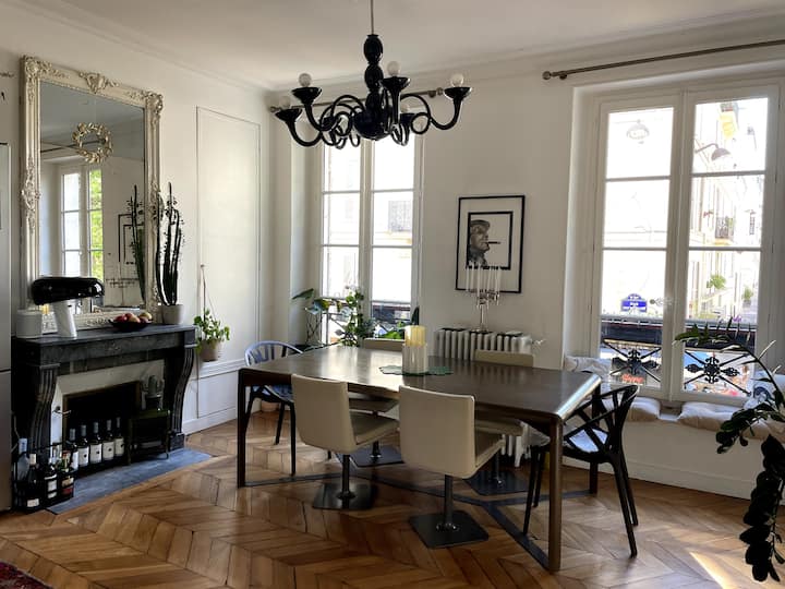 Appartement Au Coeur De La Rue Des Martyrs - Paris