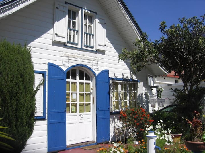 Lit Simple En Dortoir De 6 Gite Les Carillons - Réunion