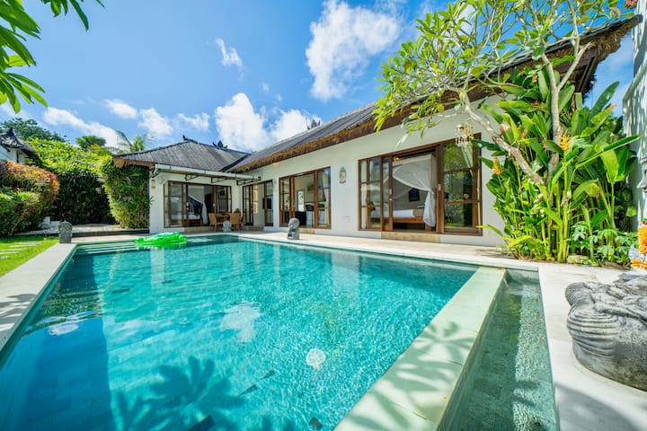 Chic 3br Ungasan Villa W/ Netflix & Yt Premium! - Jimbaran