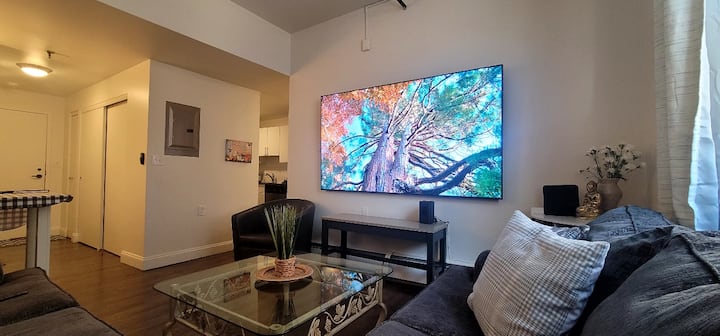 Modern Downtown Loft - 스프링필드