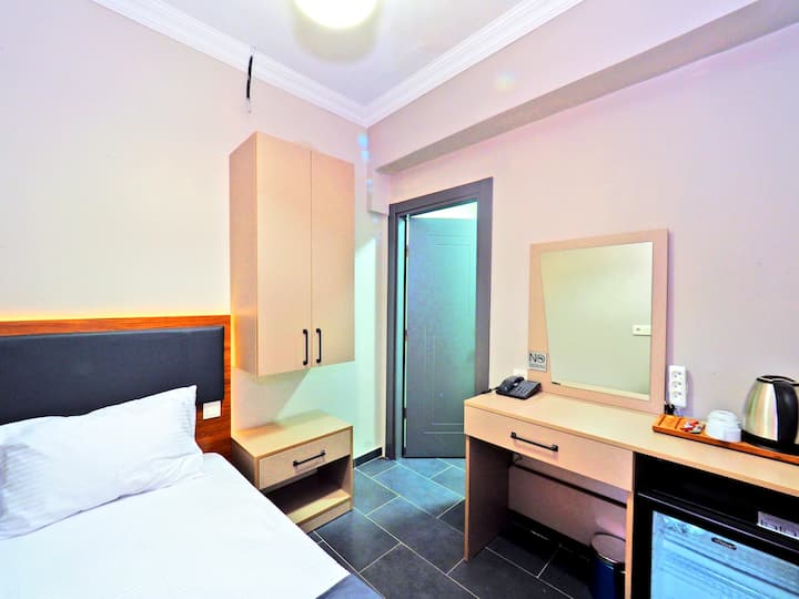 Pretty Single Room - Estambul