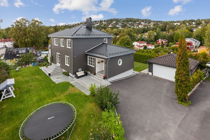 Nydelig Hus I Barnevennlig Strøk - Oslo