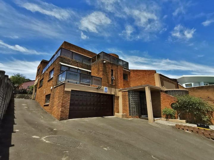 Mafuleka Residence - Inanda