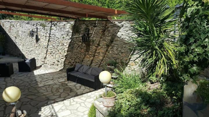 Maison Calme, 2ch, Parking Privé - Lattes