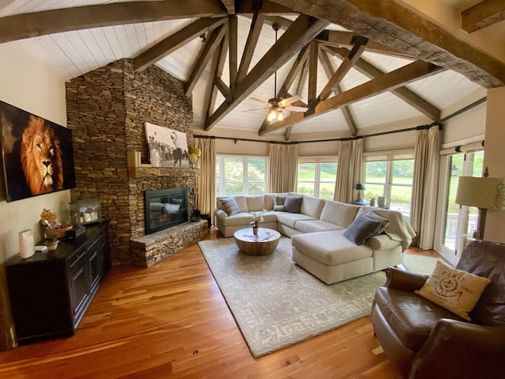 Lodge On The Lake - Highlands, NC