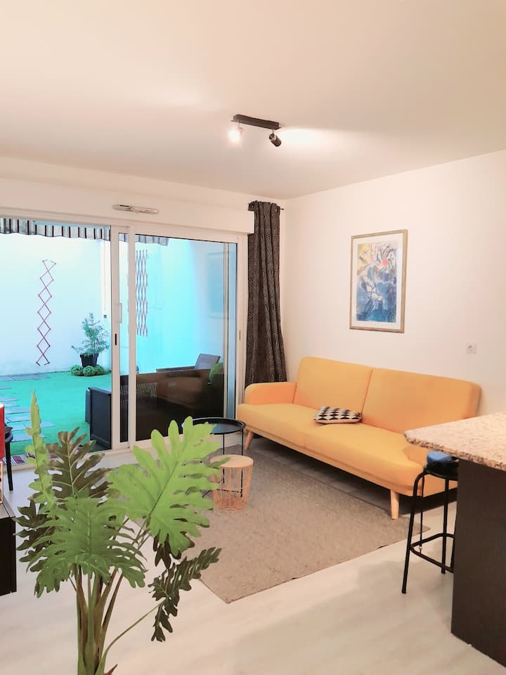 T2 Calme Terrasse Et Parking - Hendaye