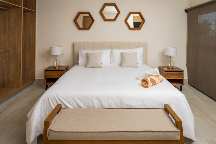 Harmony And Luxury On Avenida Huayacán - Aéroport international de Cancún (CUN)