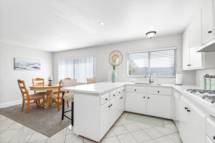 Entire Home In Simi Valley, California - 시미밸리