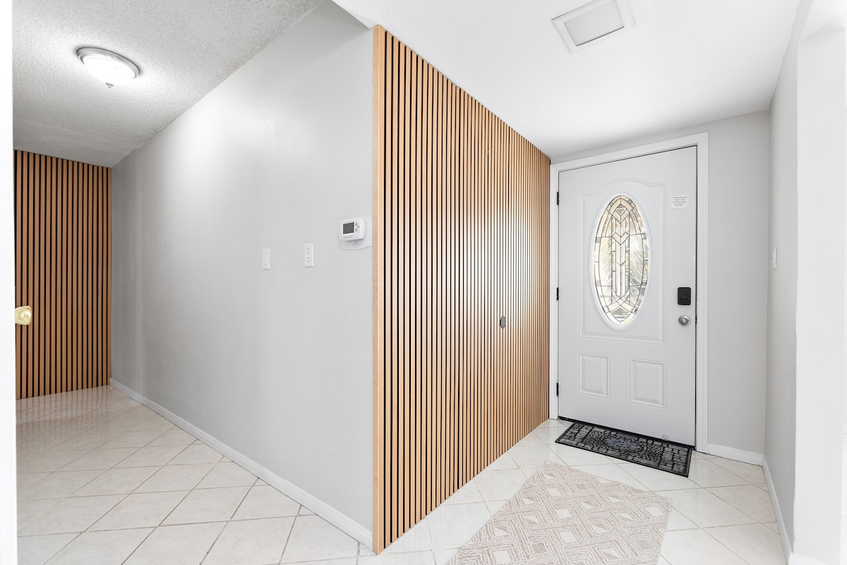 Maison privée 3BR - Jacuzzi, cour, arcade et stationnement - Maisons à ...