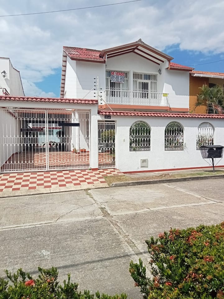 Gran Casa Con Piscina En Anapoima - Anapoima