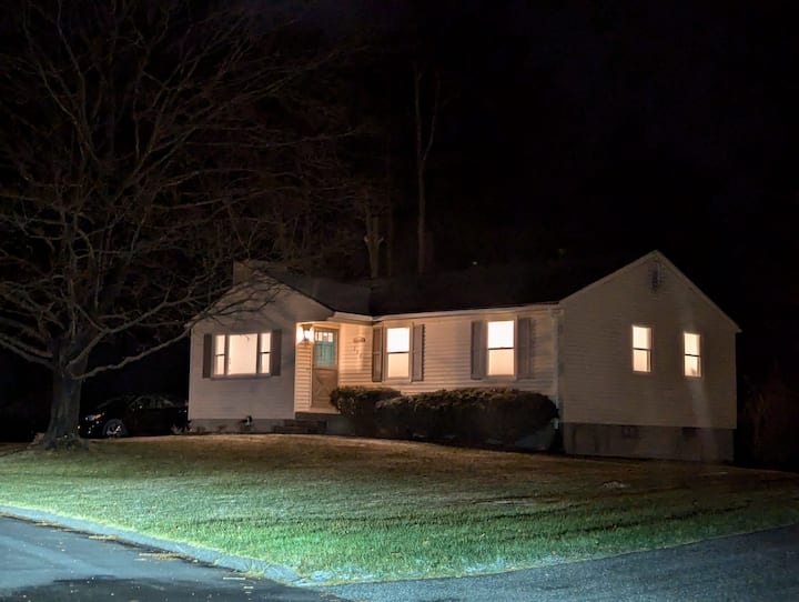 Bungalow In The Berkshires - Lenox, MA