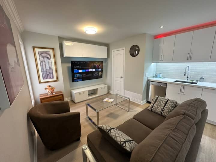 Two Level Thornhill Pad - Vaughan