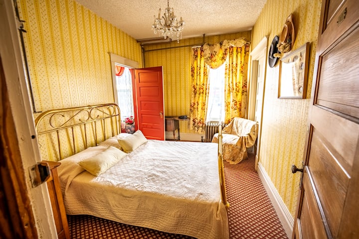 Antique Suite - Virginian Hotel - Wyoming