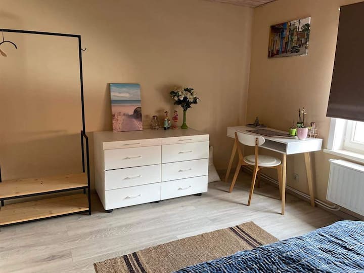 Kamer In Woning Beschikbaar - Bredene
