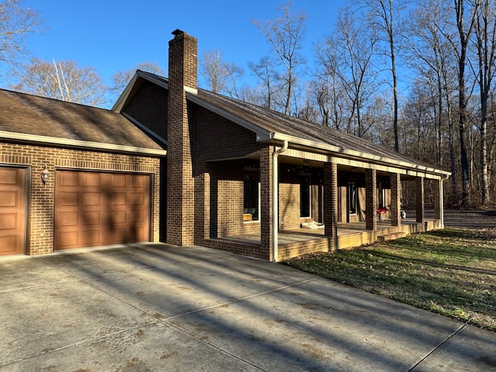 Peaceful Retreat - David Crockett Birthplace State Park, Limestone
