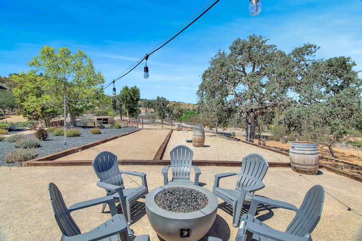Serene 3 Acre Ranch W/ Hot Tub - Paso Robles, CA