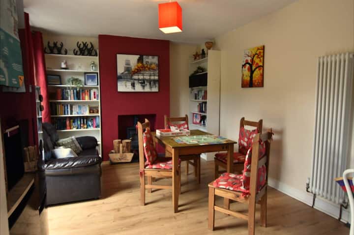 New | Large 4-bed House In Bristol With Parking - Bristol