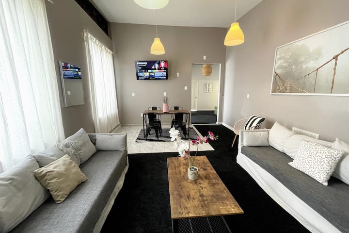 Spacious & Trendy Loft - Detroit, MI
