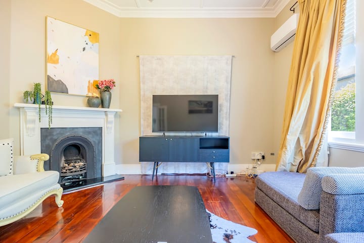Charming Bungalow In Remuera - Auckland