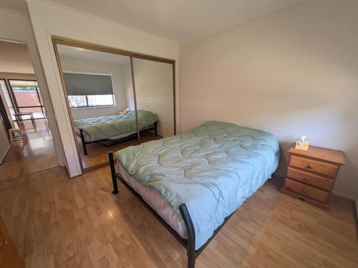 Townhouse In Lyneham - Canberra