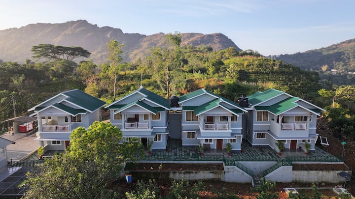 2 Bedroom Hill View Cottage In Vagamon - Vagamon
