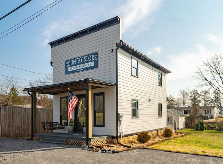Charm & History At The Massanutten Country Store - Massanutten, VA