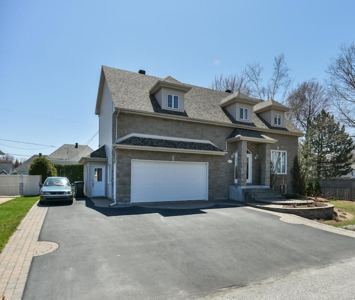 Maison De Vacance Polyvalente - Terrebonne