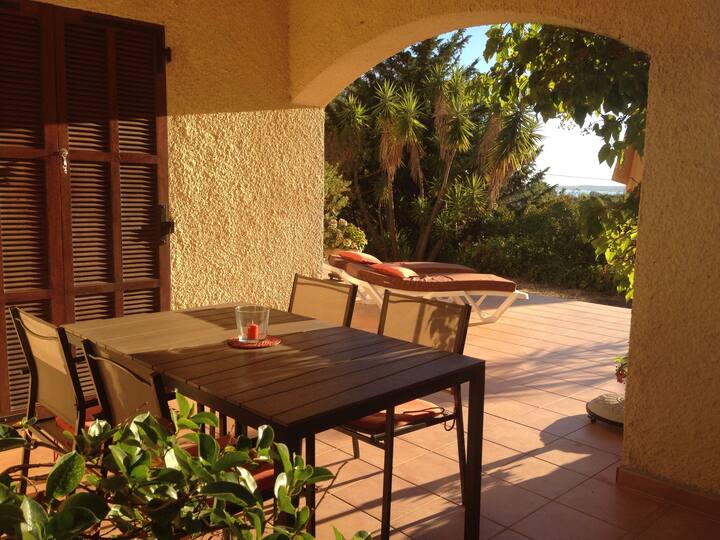 Appartement Dans Une Villa - Calvi